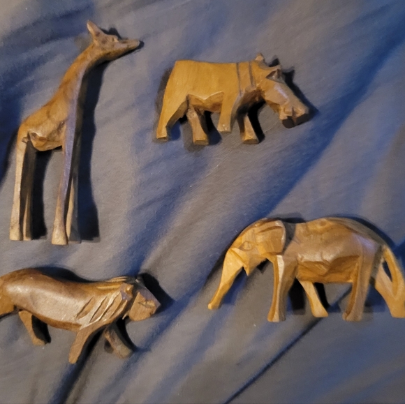 Artisan | Art | Vintage Lot Of 4 Miniature Hand Carved Animals From ...